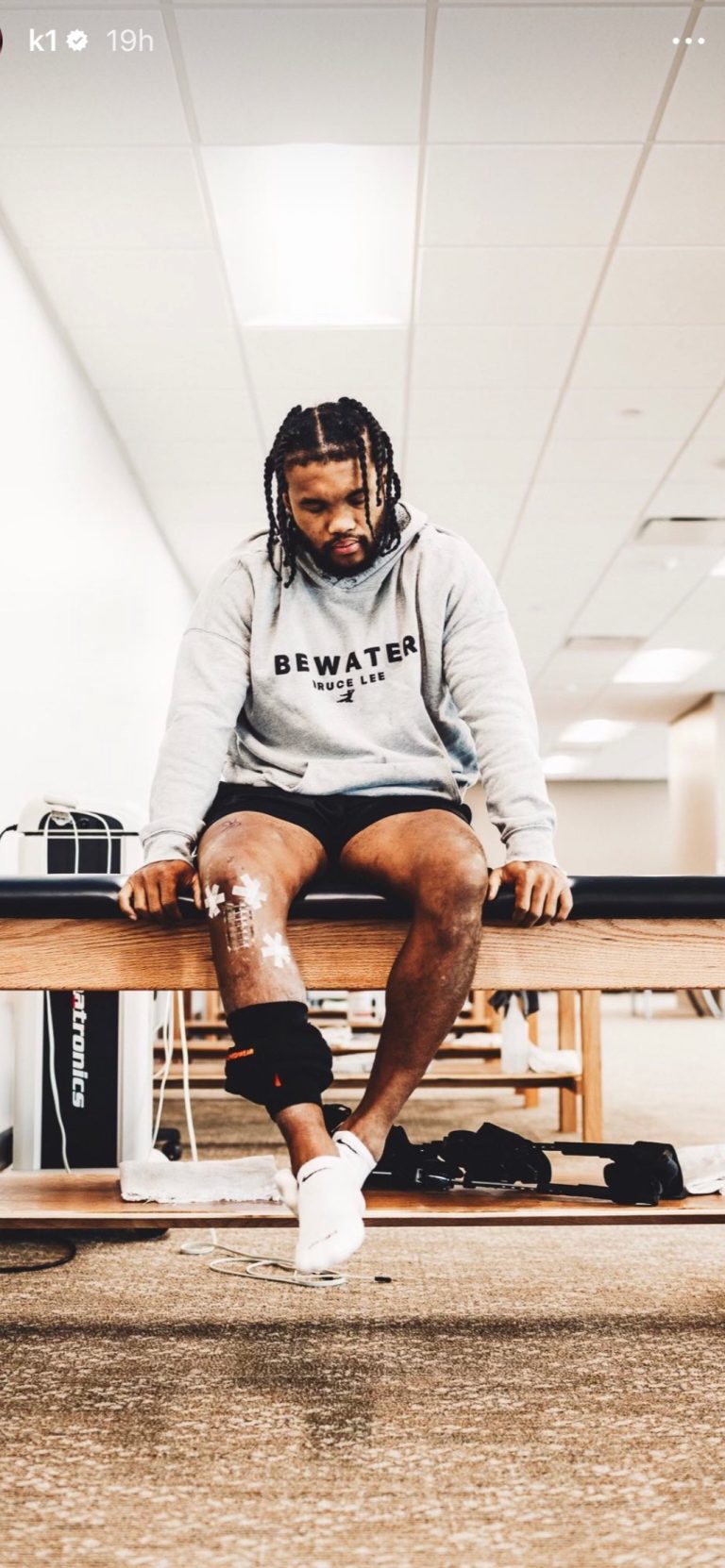 Arizona Cardinals: Kyler Murray posted a picture of his surgically ...